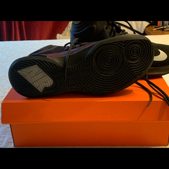 Nike | Shoes | Nib Nike Air Versatile Iv Nbk | Poshmark